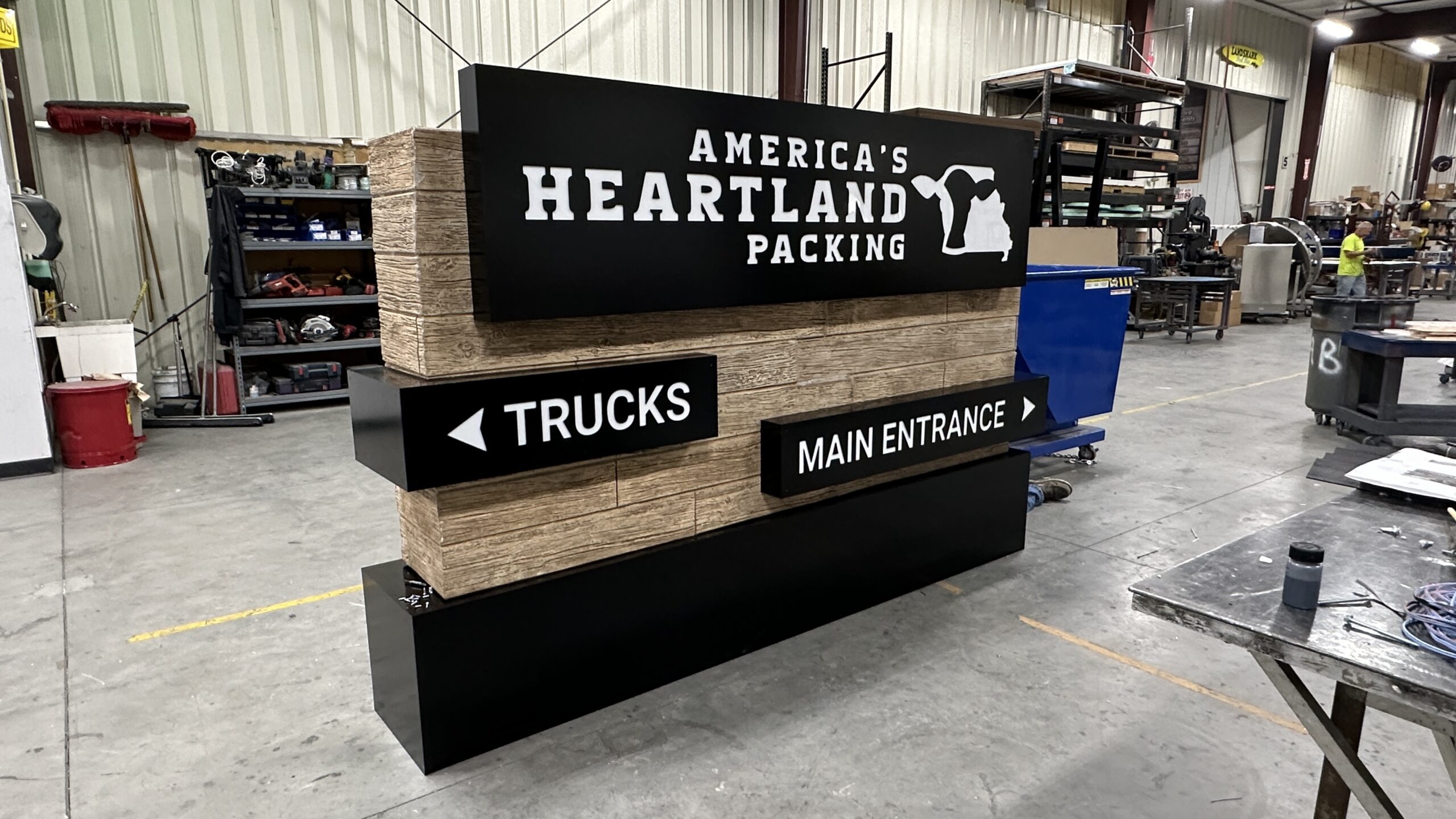 Pylon & Monument Signs | Admiral Wholesale Signs